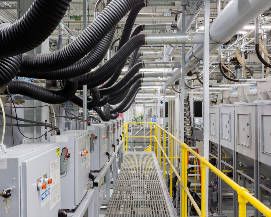 Photographer Ricky Rhodes for WSJ | Delphi Plant - AH NEWS