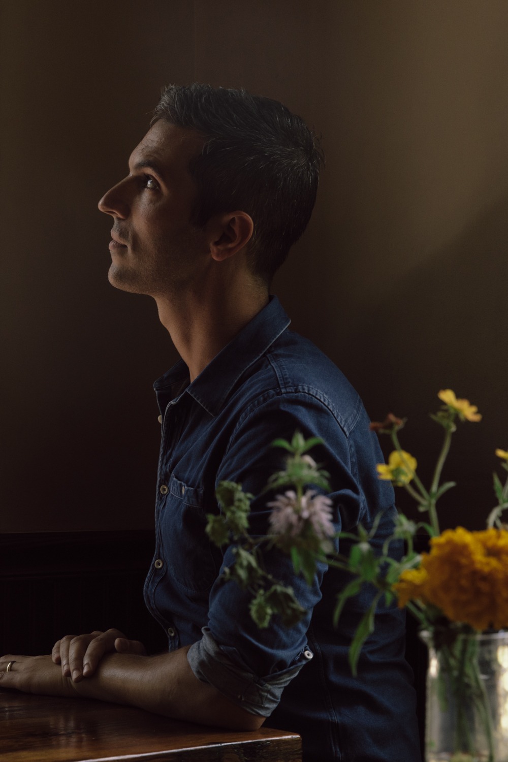 Ricky Rhodes photographed NPR Host Ari Shapiro - AH NEWS