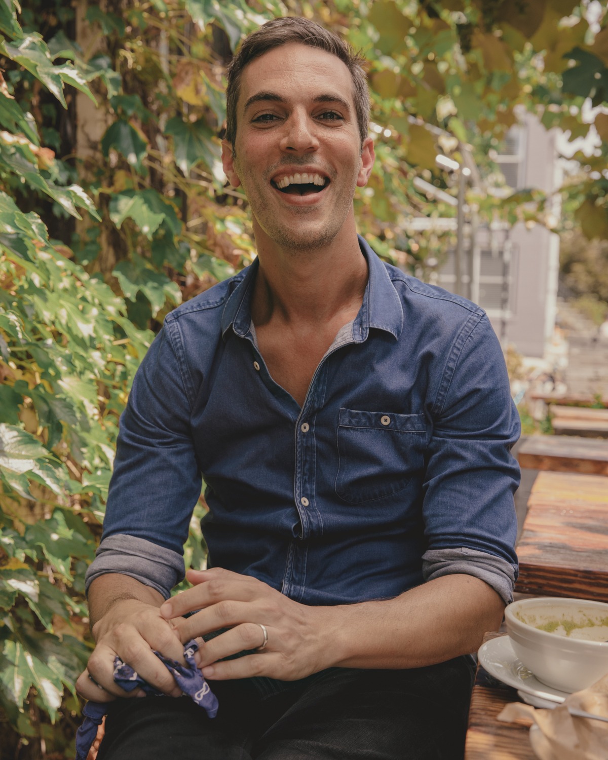 Ricky Rhodes photographed NPR Host Ari Shapiro - AH NEWS